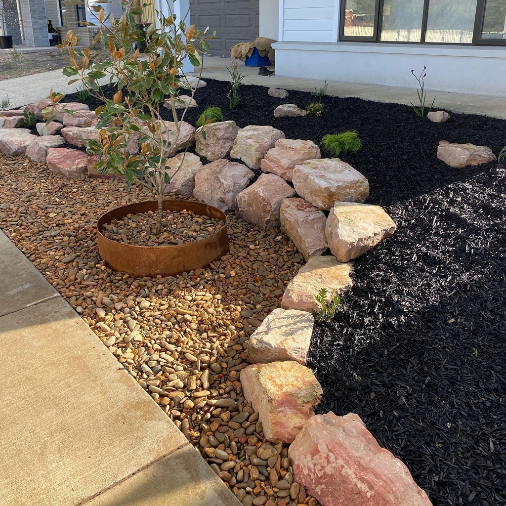 BLACK WOOD MULCH | Daisy's Garden Supplies